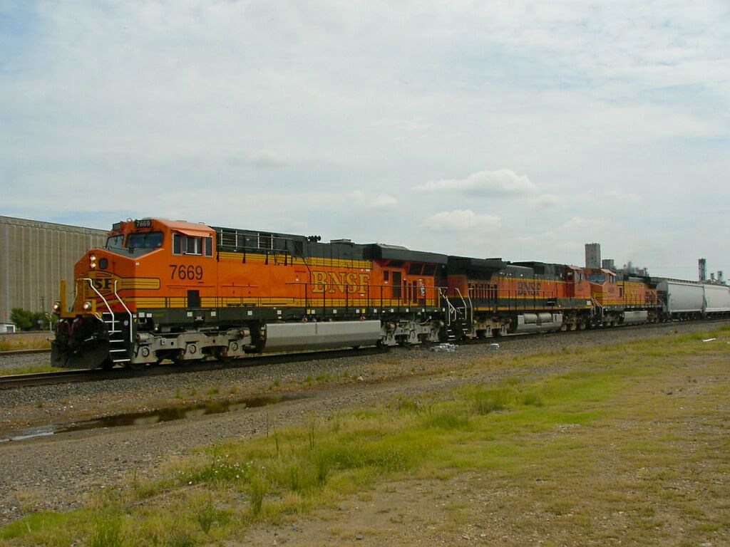 BNSF 7669